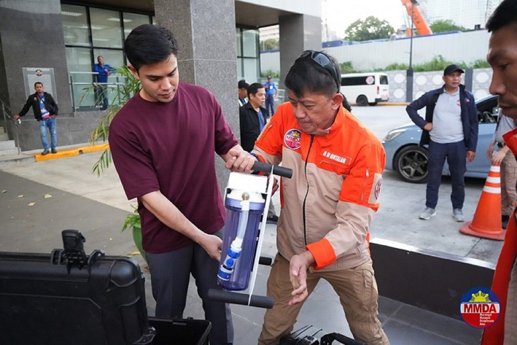 MMDA team, nagdala ng tulong sa Davao region - Philippine Information ... MMDA team, nagdala ng tulong sa Davao region - Philippine Information ...