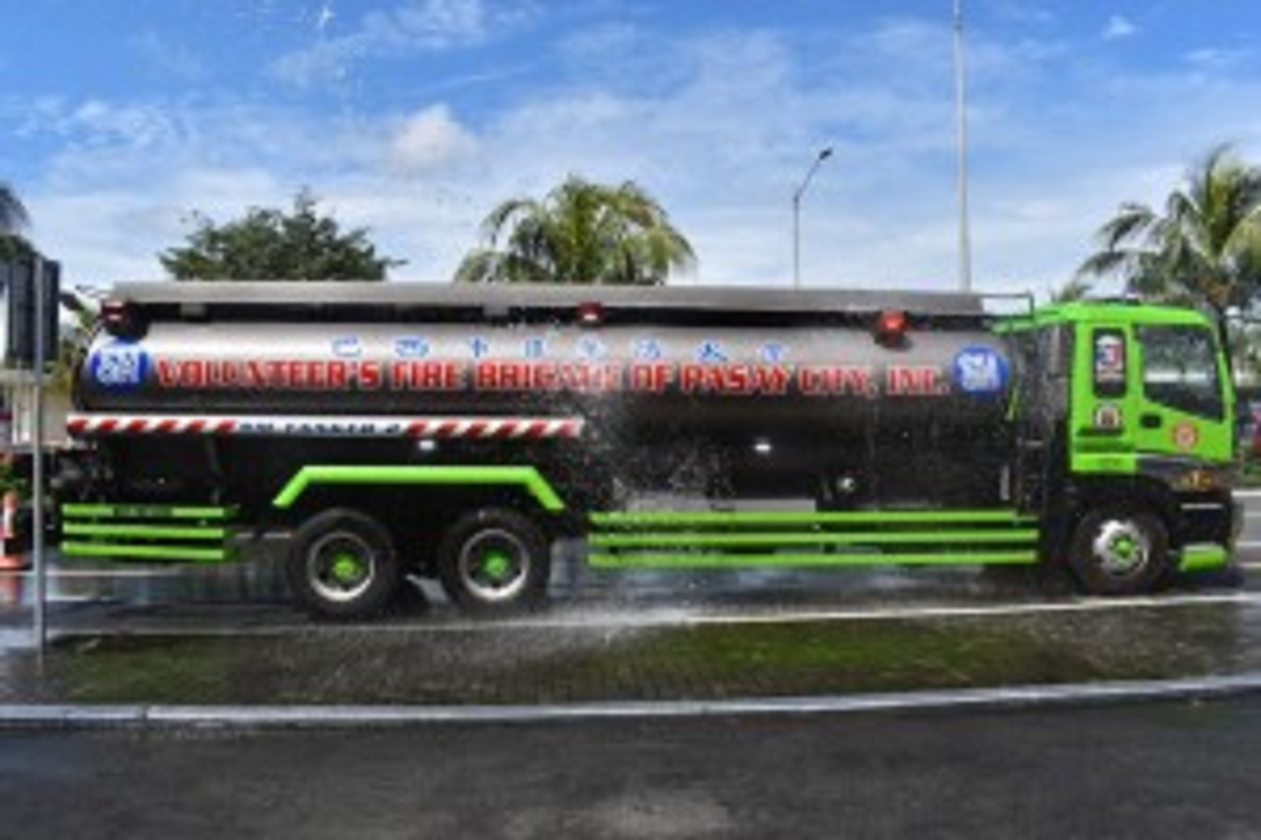 Pasay LGU, may bagong firetruck kaloob ng SM - Philippine Information ... Pasay LGU, may bagong firetruck kaloob ng SM - Philippine Information ...